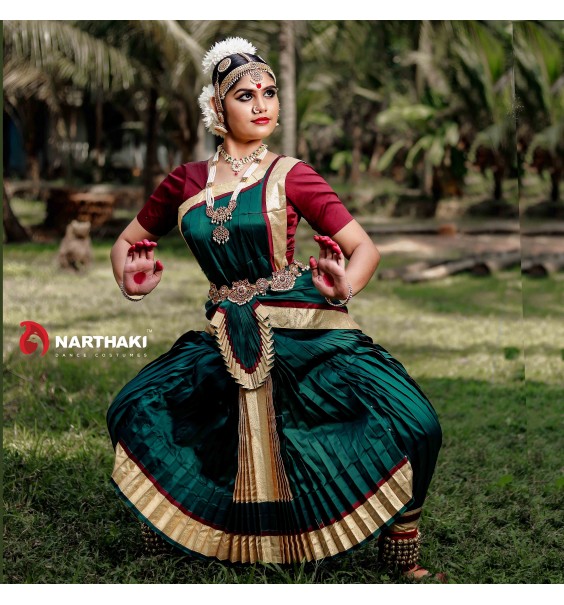 BHARATHANATYAM SUNPLEAT G7 Size 24