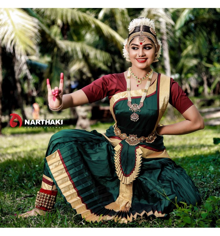 BHARATHANATYAM SUNPLEAT G7 Size 24